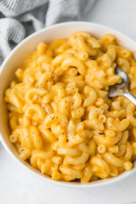 Creamy Instant Pot Macaroni and Cheese - Eating in an Instant